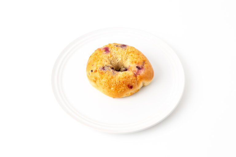 ブルーベリークリームチーズ／ZEBRA.Bagel | ベーグルあつめ